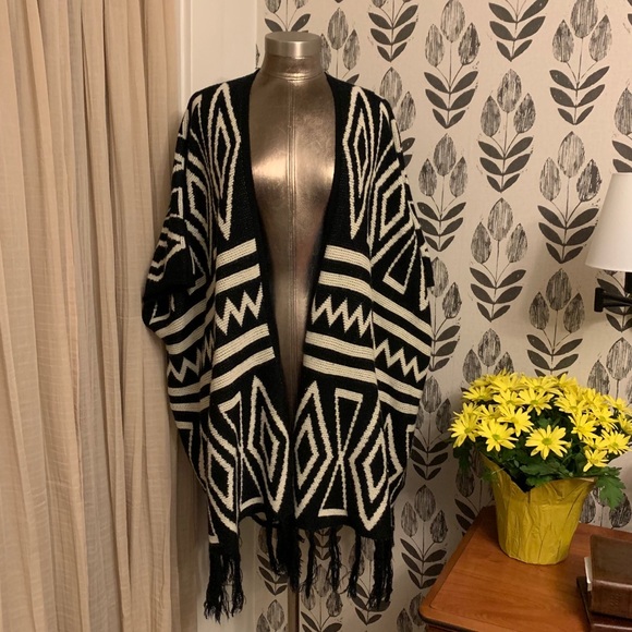 Timing | Sweaters | Timing Fringe Bottom Ruanablanket Cardigan | Poshmark